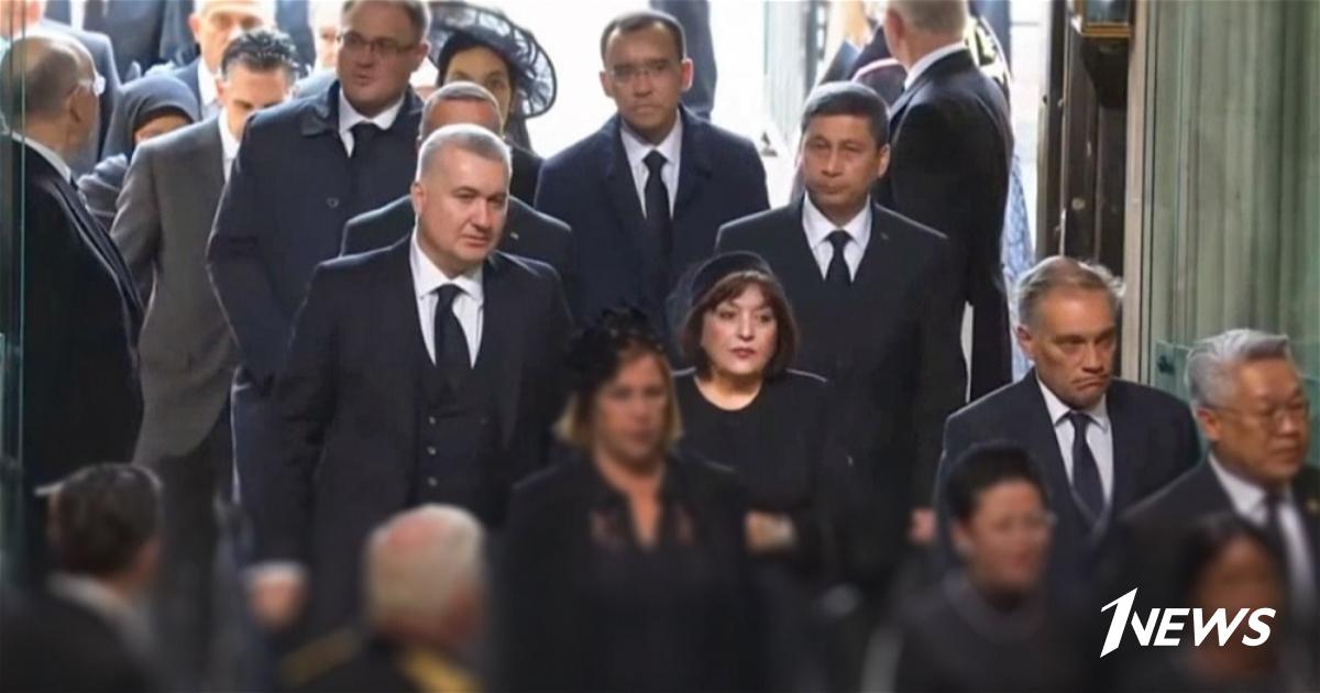 Спикер Милли Меджлиса приняла участие в церемонии прощания с Королевой Елизаветой II - ФОТО ...