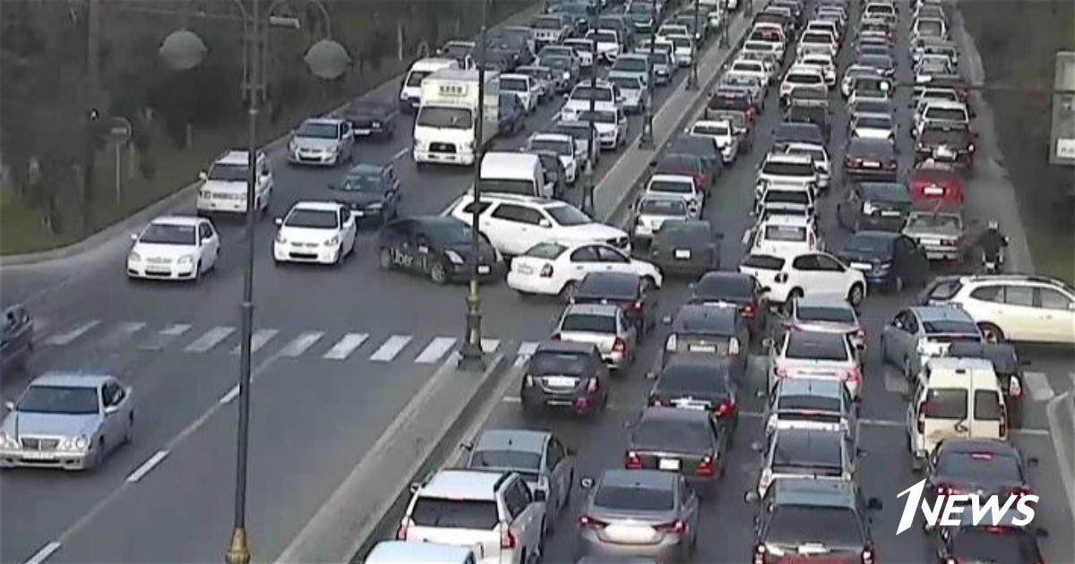 На некоторых трассах и проспектах Баку наблюдается высокая плотность движения - ФОТО | 1news.az ...