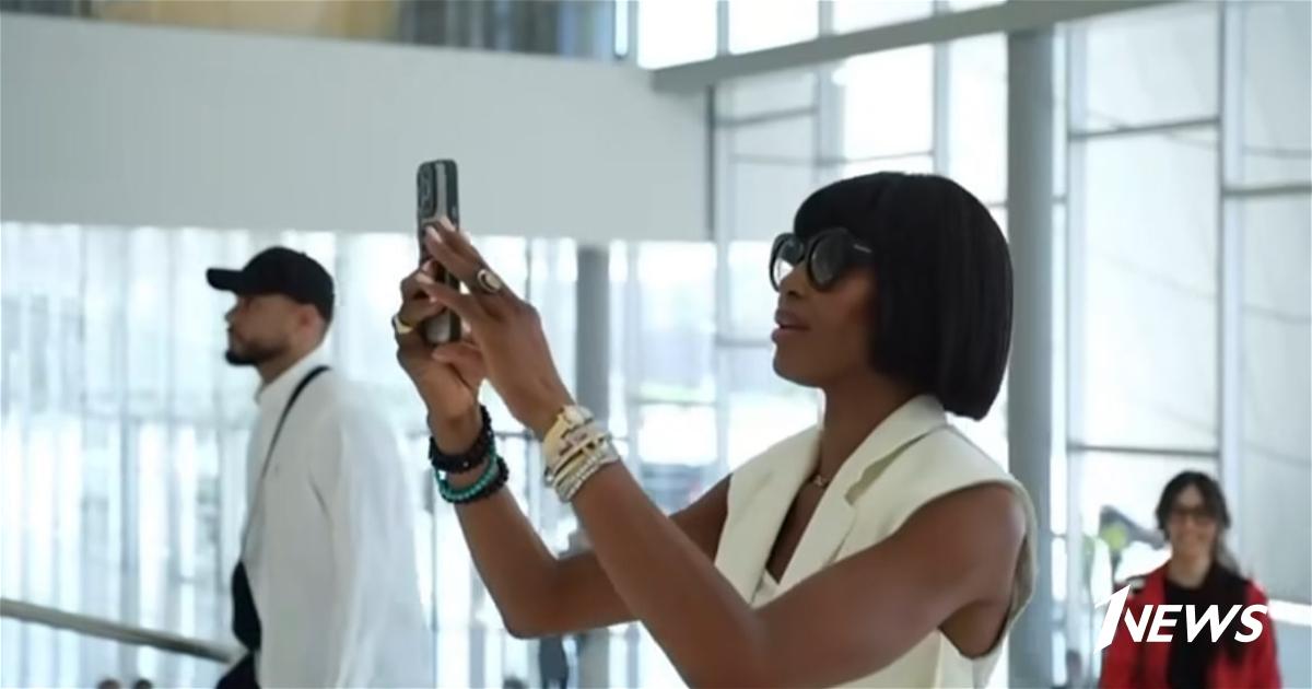 Наоми Кэмпбелл посетила Центр Гейдара Алиева - ВИДЕО | 1news.az | Новости