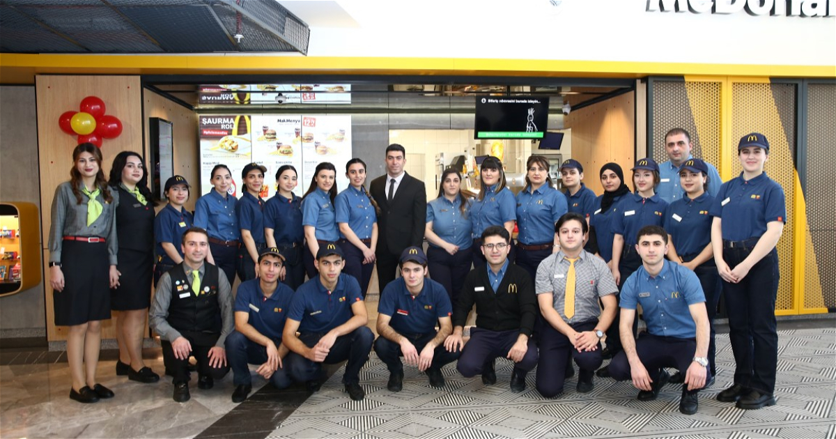 “Sevinc Mall”da “McDonald's Azərbaycan”ın yeni restoranı açılıb - FOTO ...